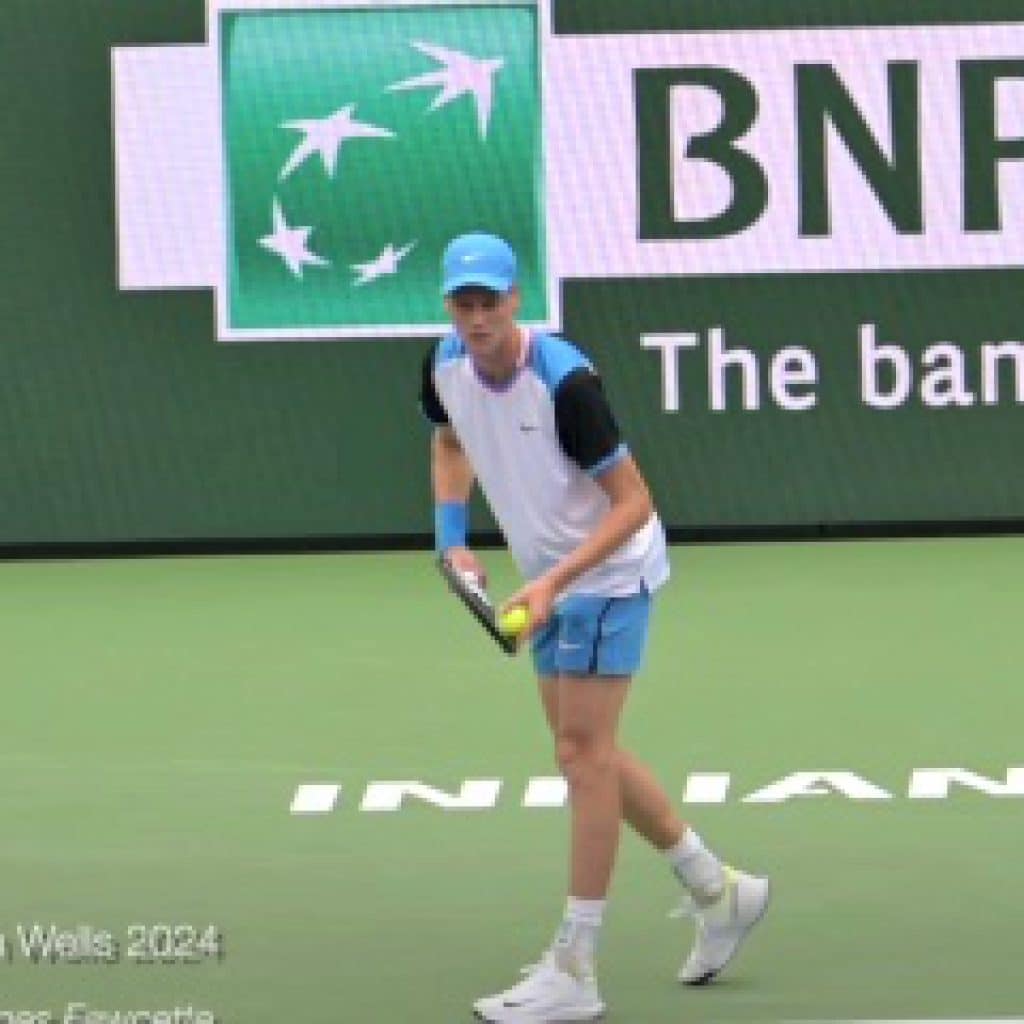 Why I Prefer the Pinpoint Stance - TennisPlayer